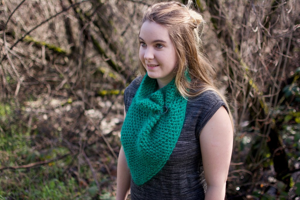 Seattle Triangle Cowl – knot and knit